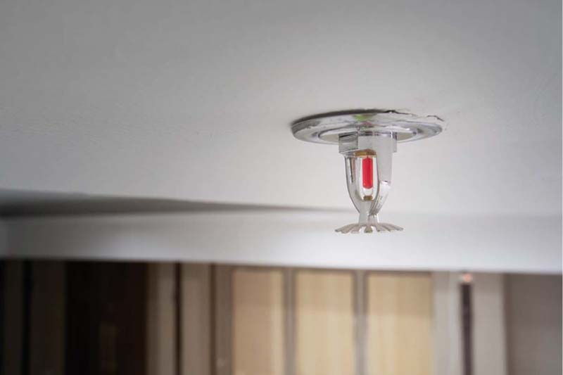 Sistemas fijos de extinción de incendios por rociadores automáticos